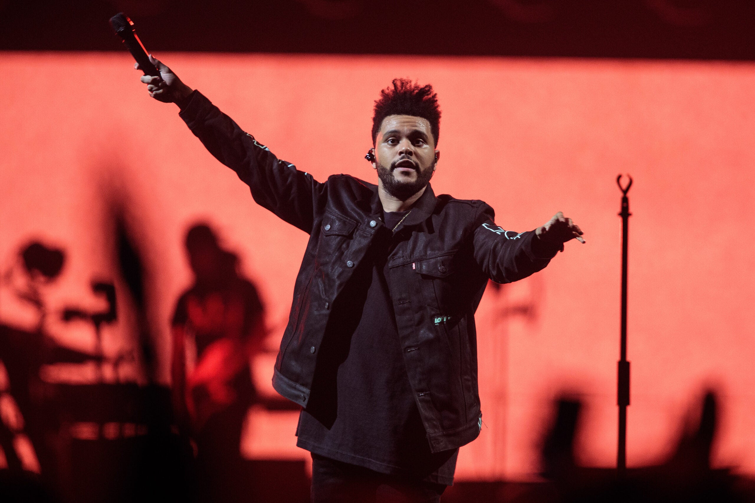 The Weeknd dumps H&M after ad