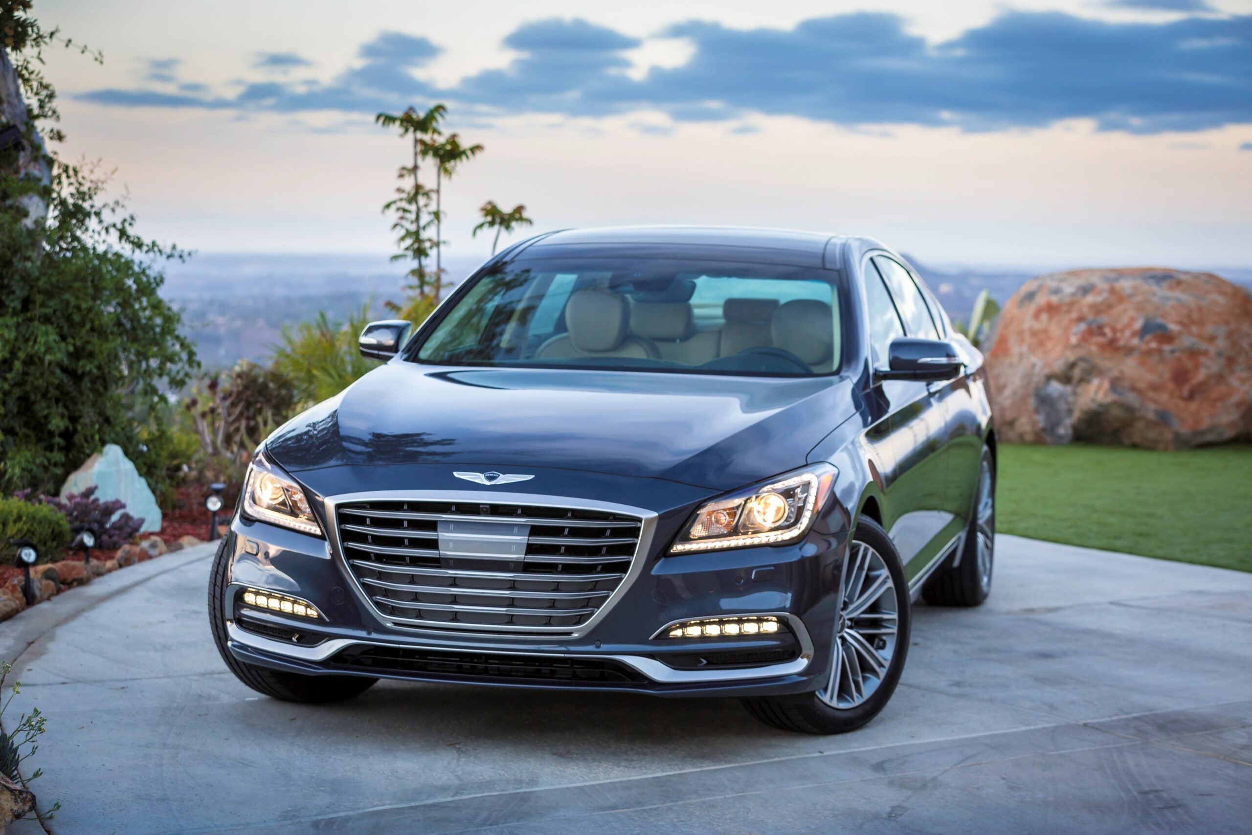 The 2018 Genesis G80 is somehow cheaper and more luxurious than before