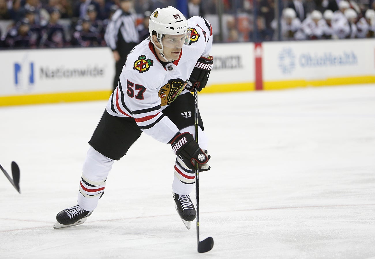 Bruins acquire forward Tommy Wingels from Chicago