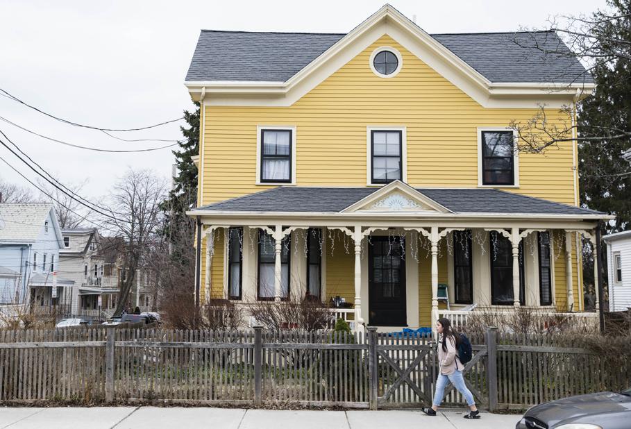 What is it like to live in Winter Hill?