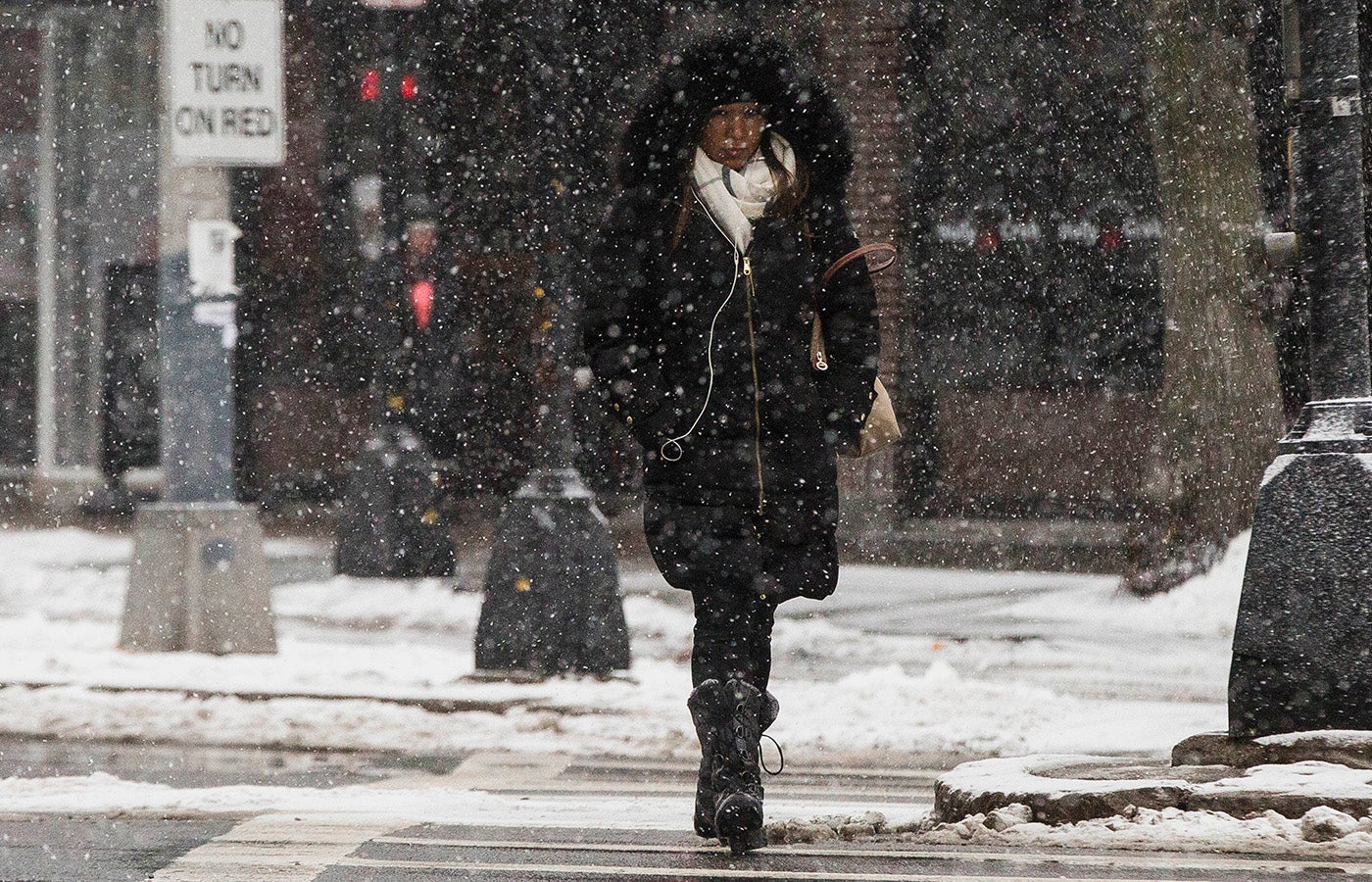 Snowfall causes closures and delayed openings