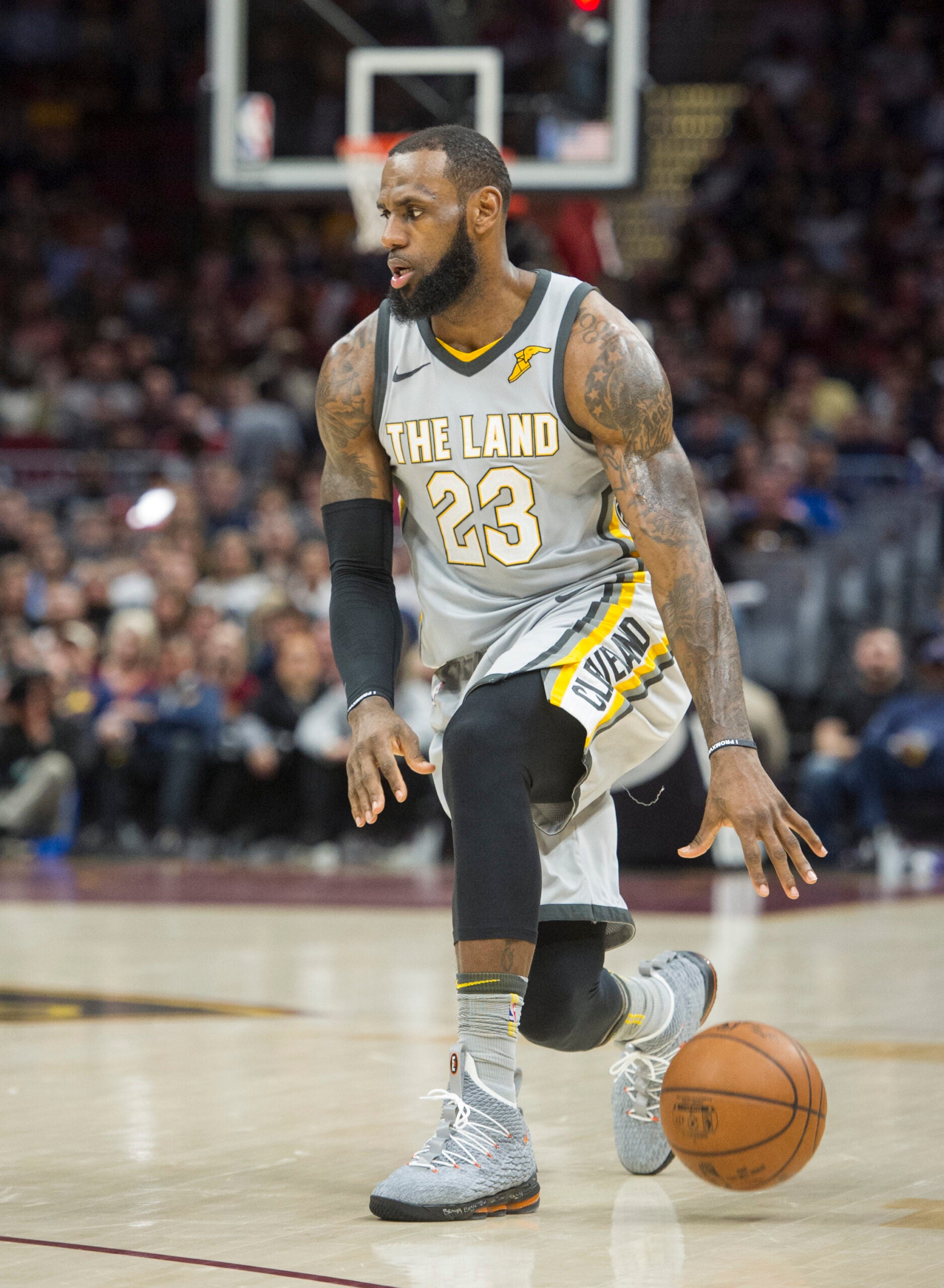 LeBron James tackles Alabama football over copy-cat show