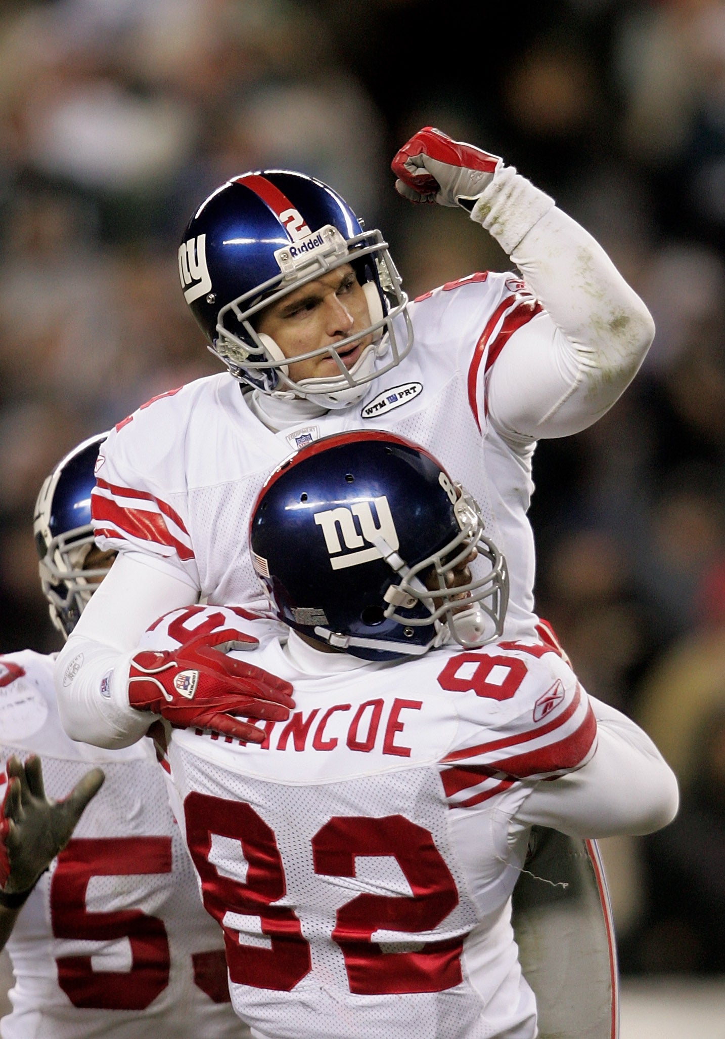Jay Feely says prom photo with a gun and his daughter was a 'joke'