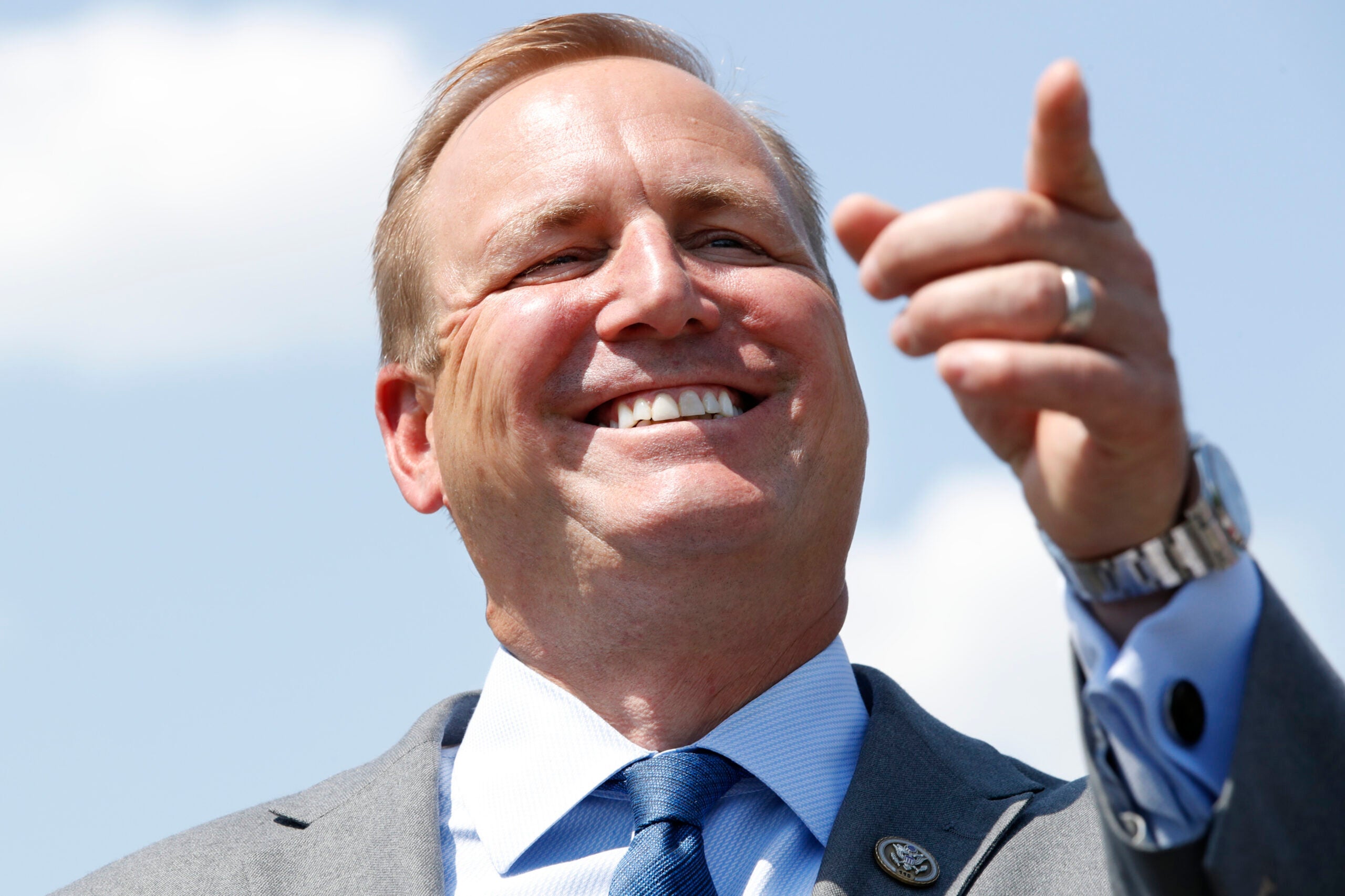 GOP immigration moderates seek to force House votes on issue