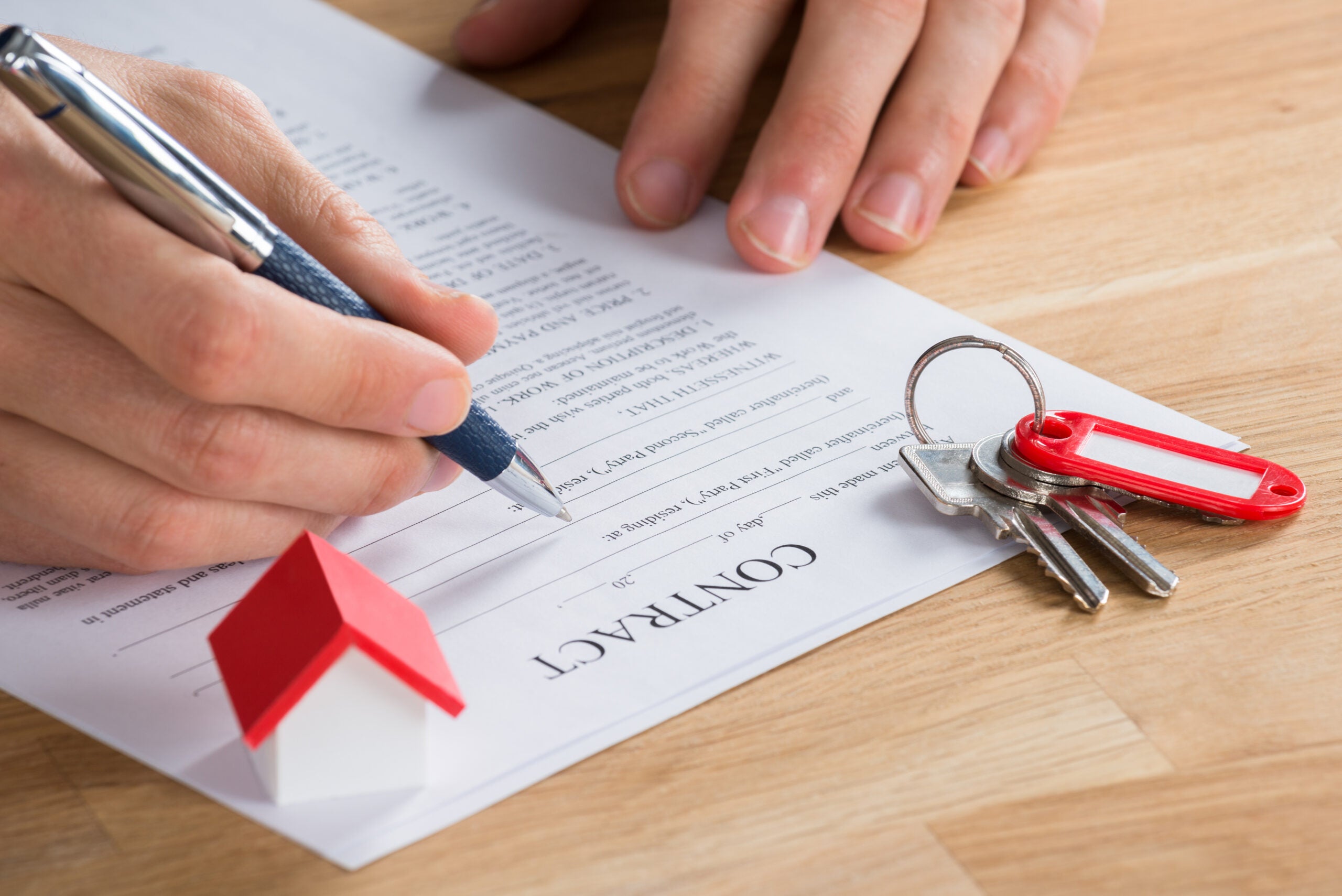 10 things you should do before signing a lease