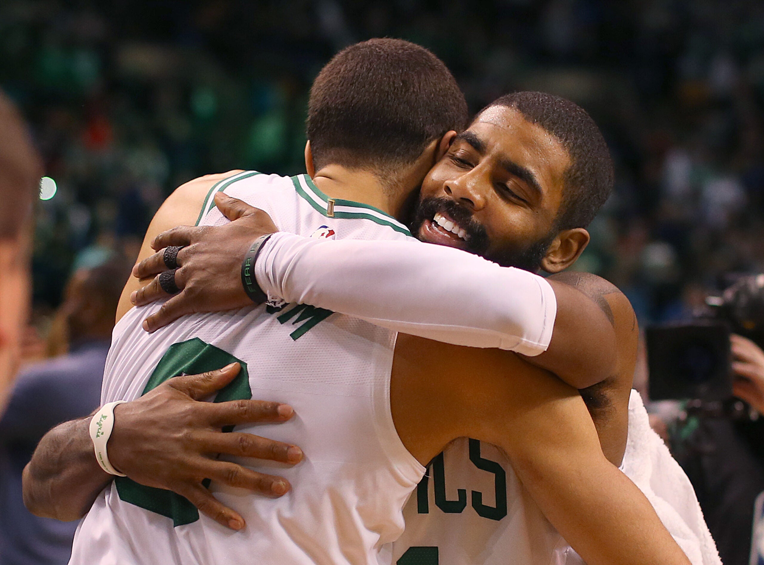 Lil Rel Howery says Kyrie Irving was hyping up Jaylen Brown and Jayson ...