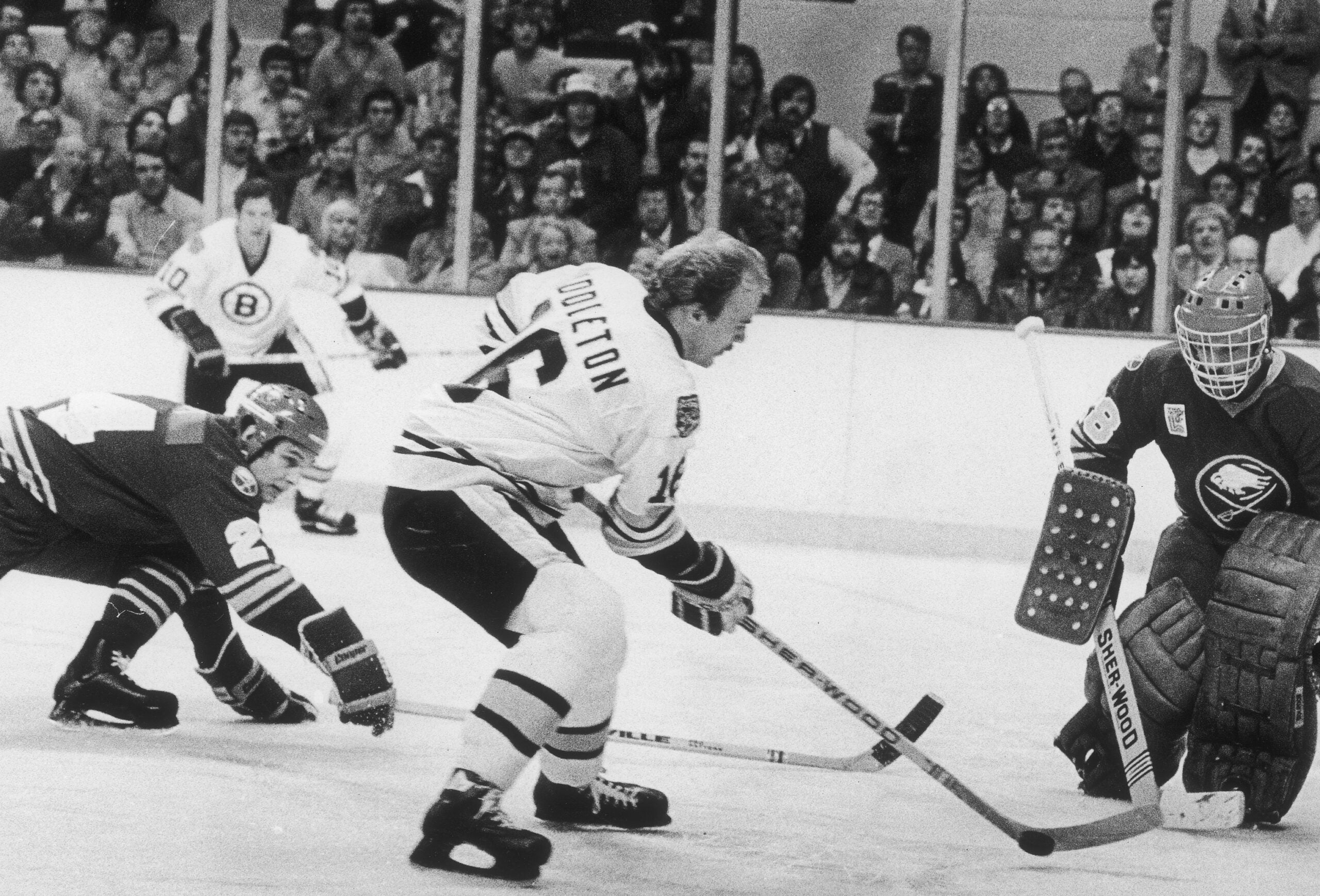 Bruins to retire Rick Middleton's No. 16