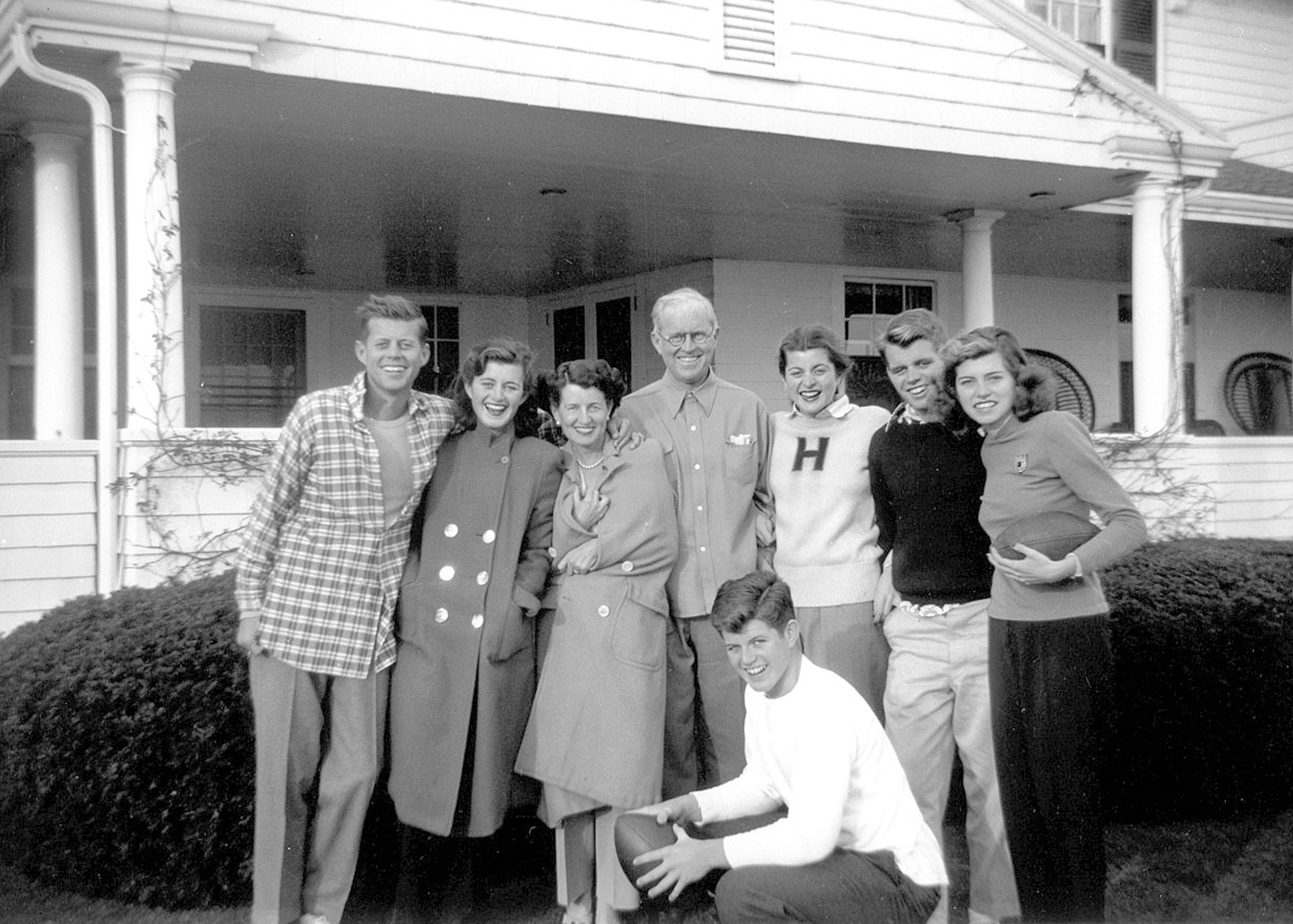 Rare Kennedy photos go inside America's most famous family