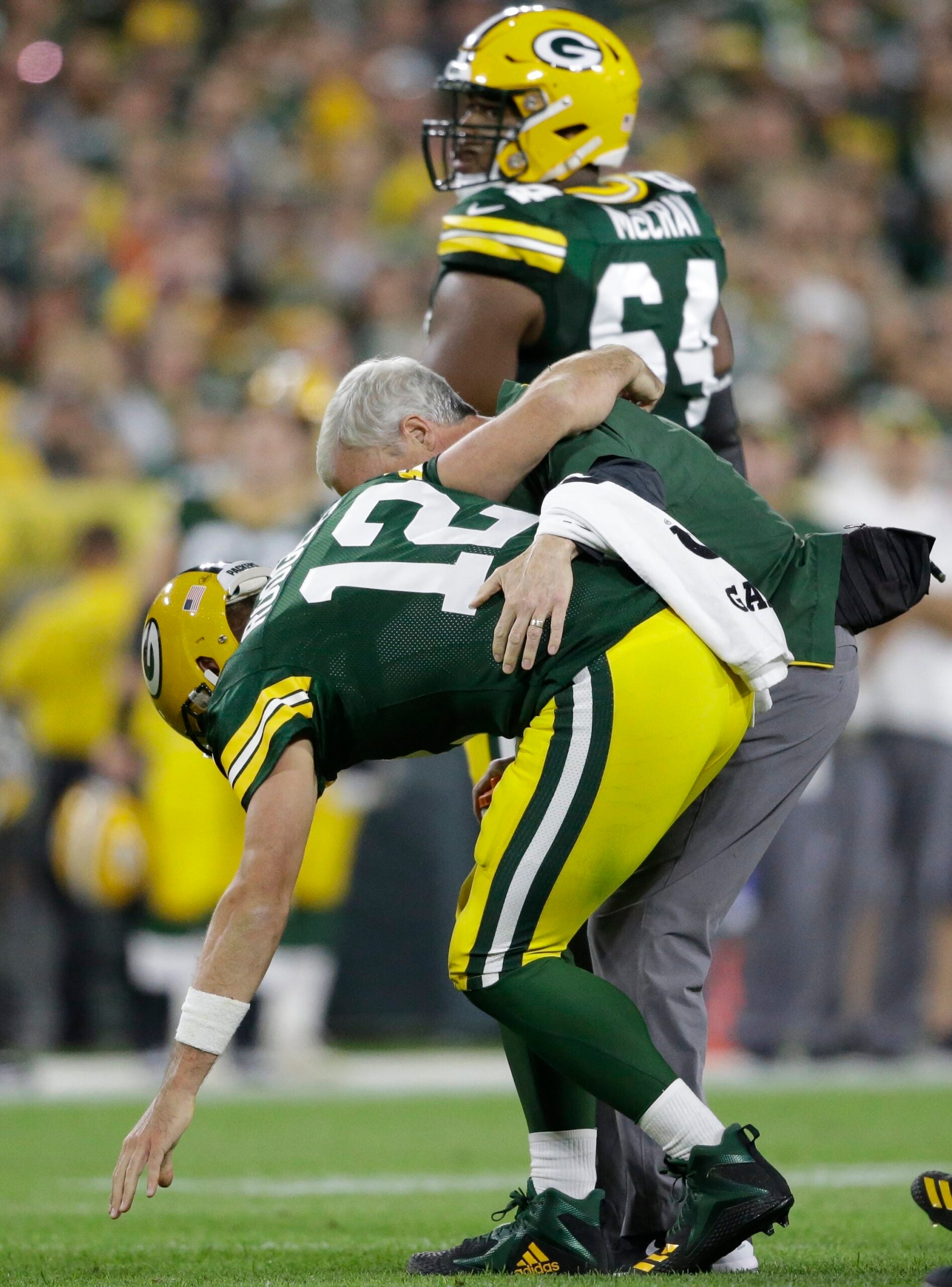 Packers' Aaron Rodgers returns after knee injury
