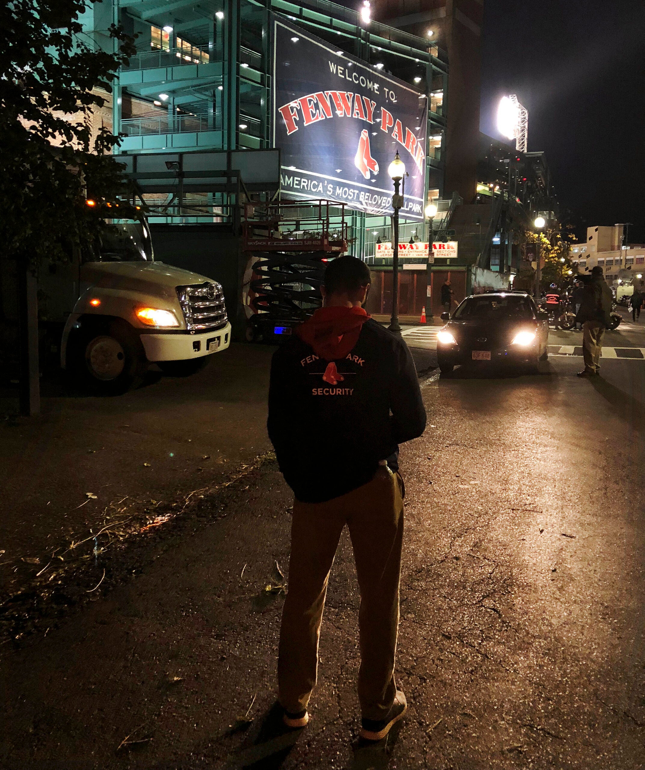 'So pumped': Die-hard fans ready for World Series in Boston