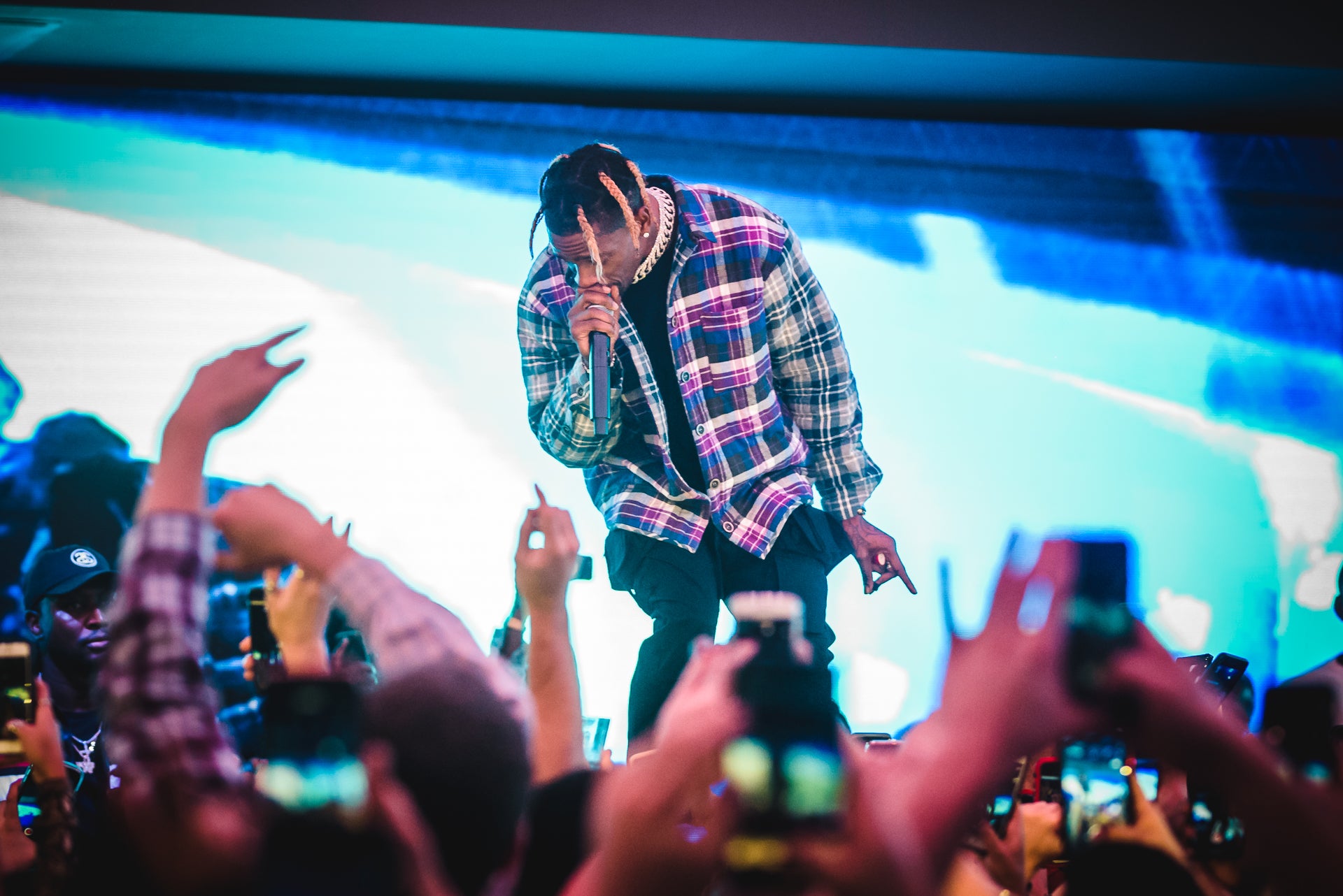 Travis Scott visits Harvard, parties with Celtics during whirlwind day ...