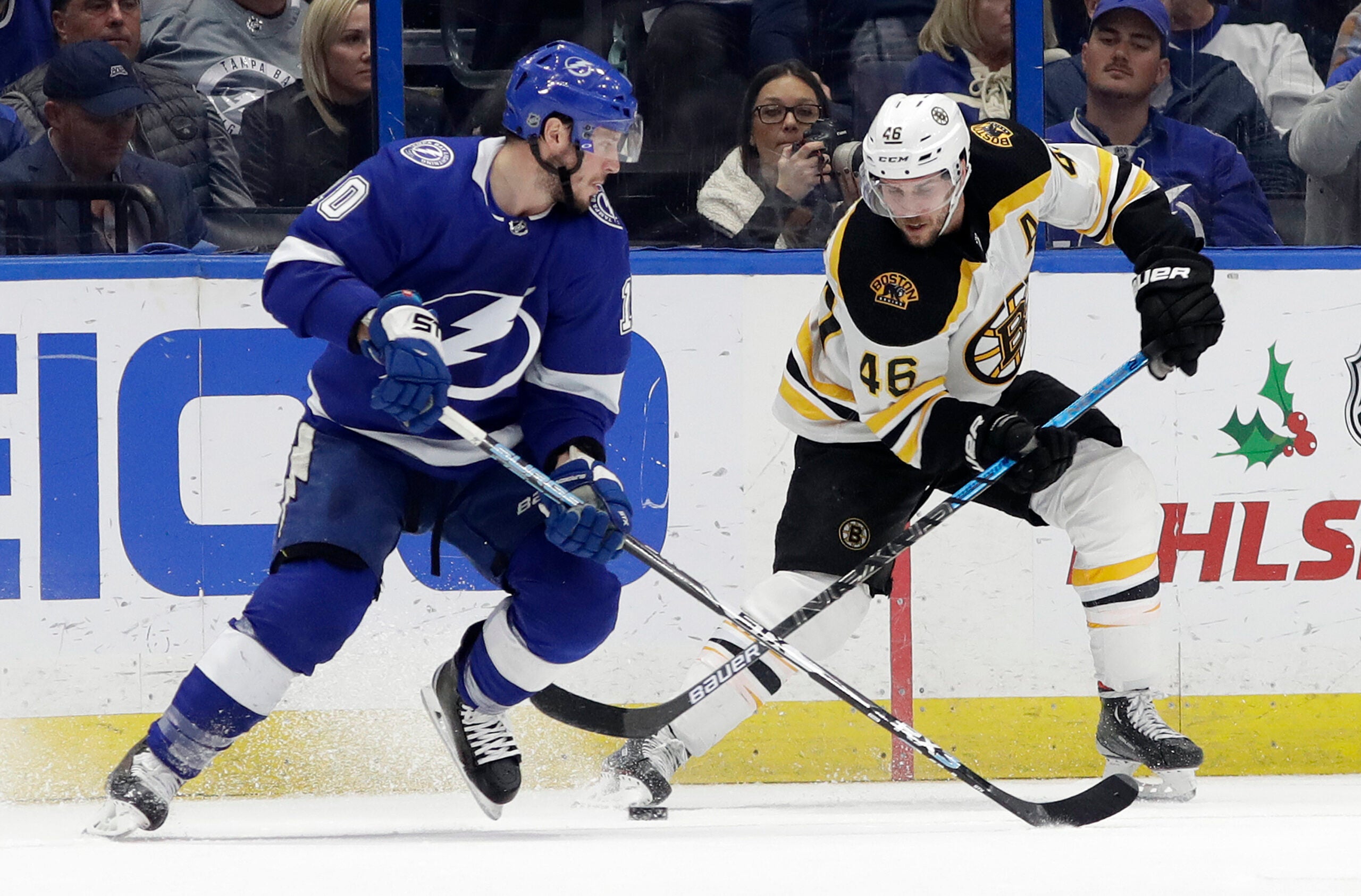 Bruins claim forward Gemel Smith off waivers from Dallas
