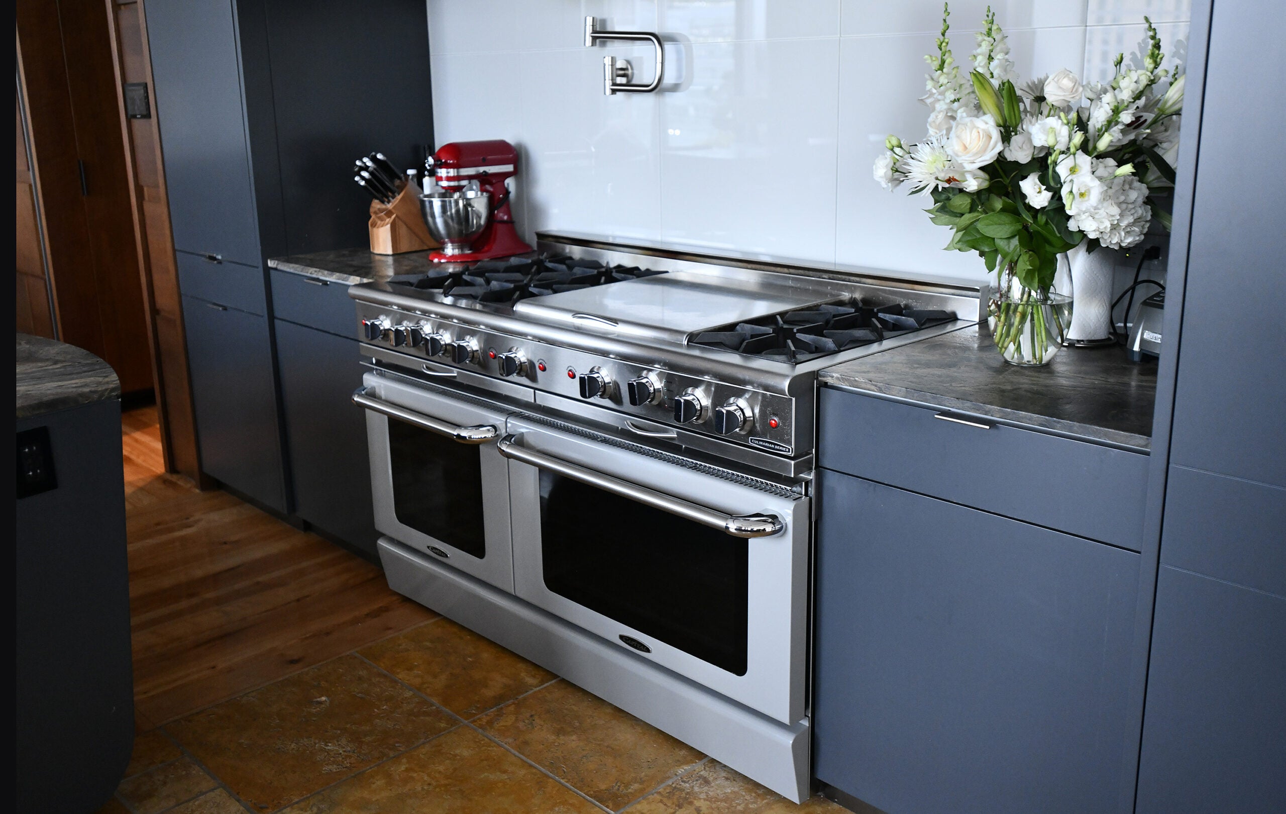 Home of the Week: A double penthouse topped with an expansive roof deck ...