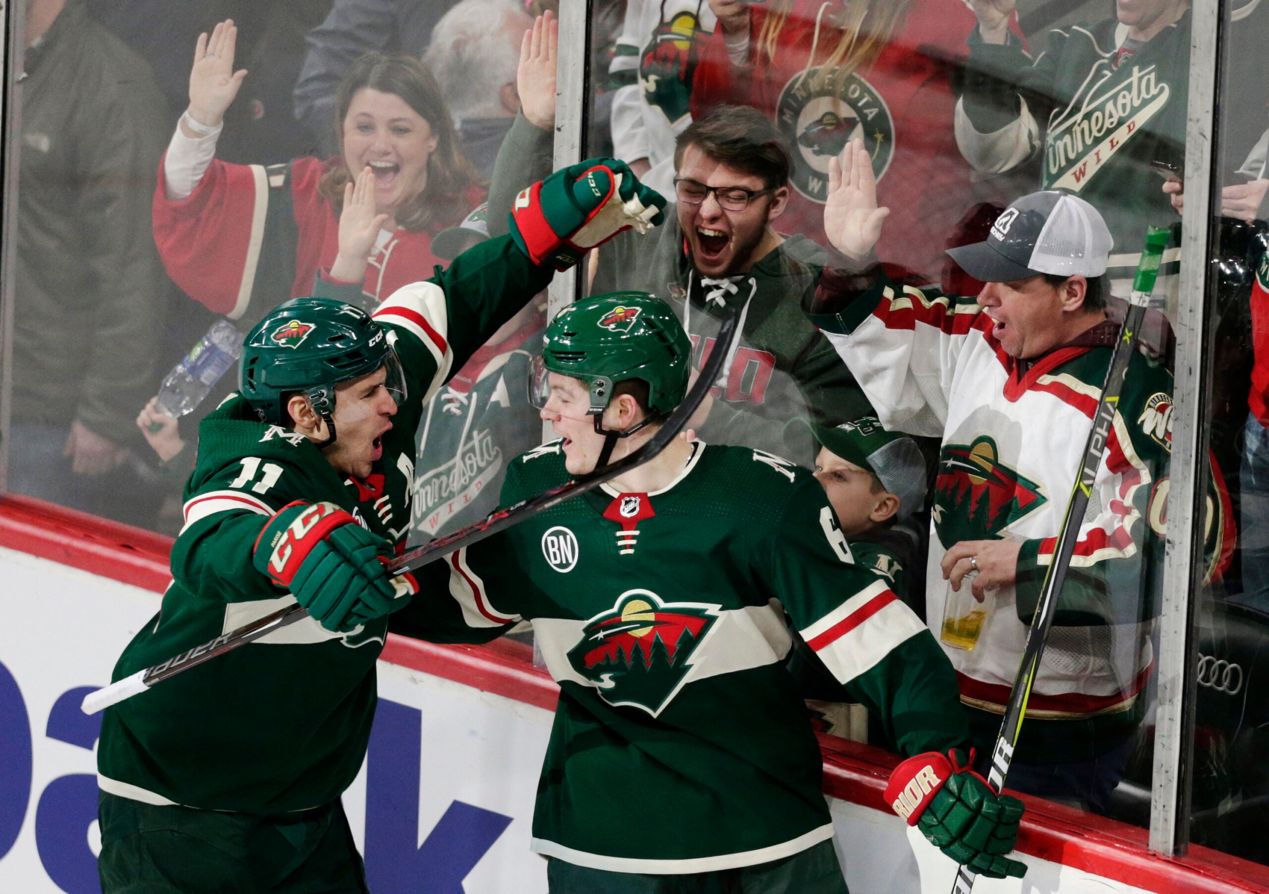 Ryan Donato scores game-winning, overtime goal in home debut with ...