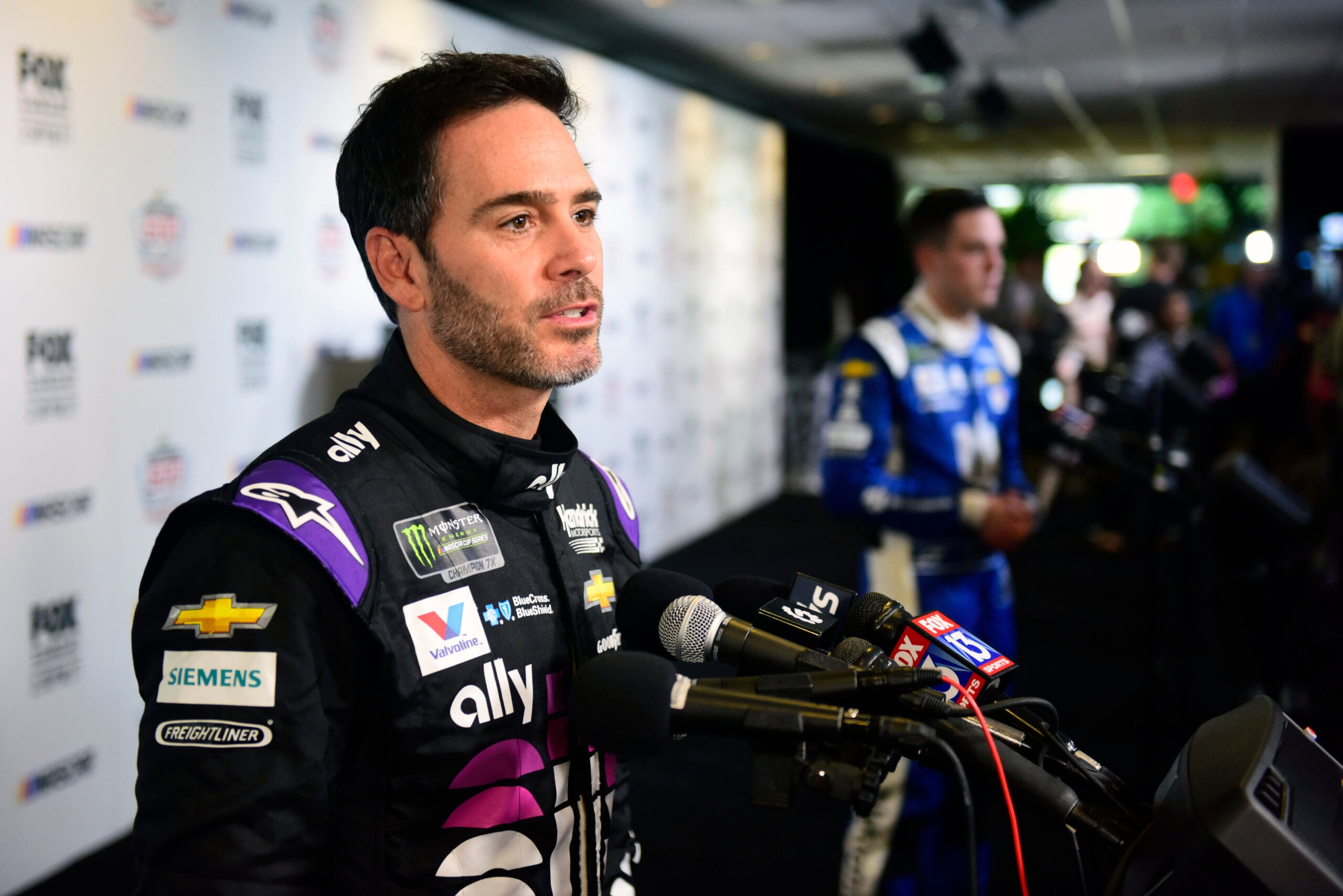 NASCAR driver Jimmie Johnson hopes to run Boston Marathon in 3 hours