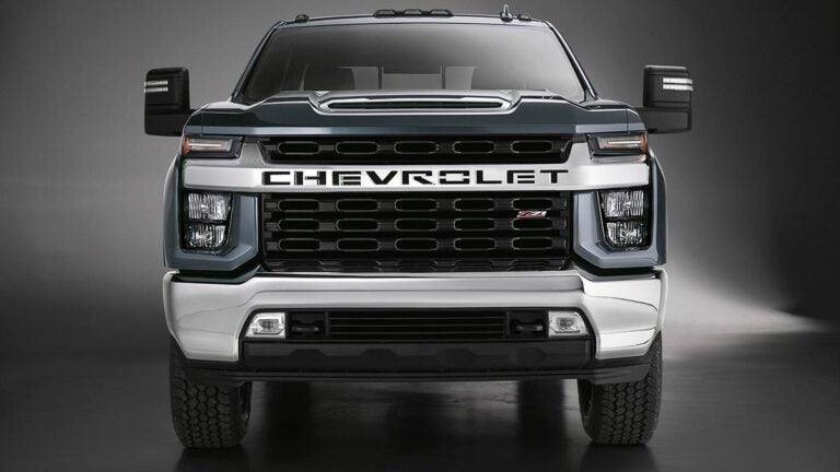 The redesigned 2020 Chevrolet Silverado HD tows and hauls more weight ...