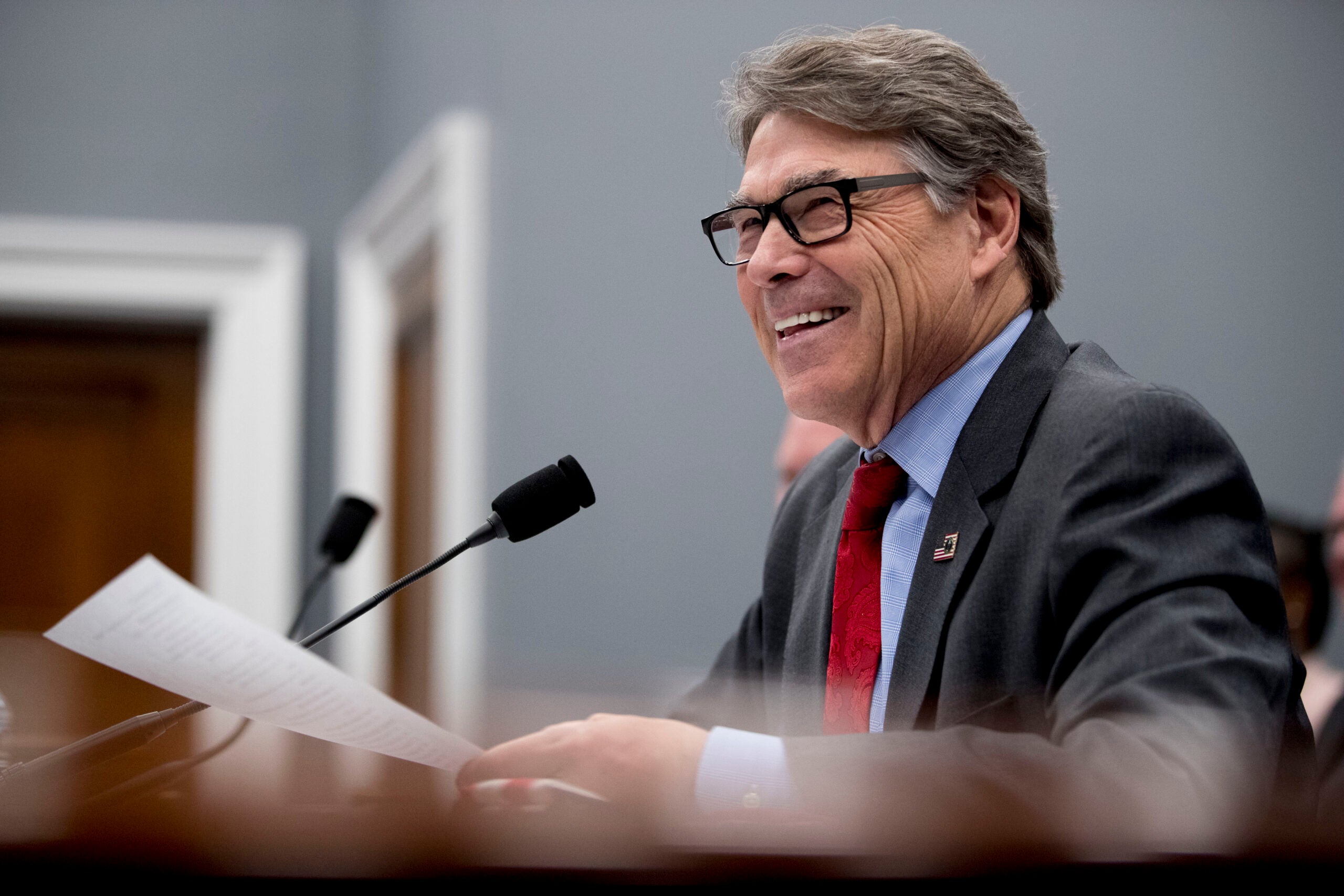Energy chief Perry OKs deal to share nuke tech with Saudis