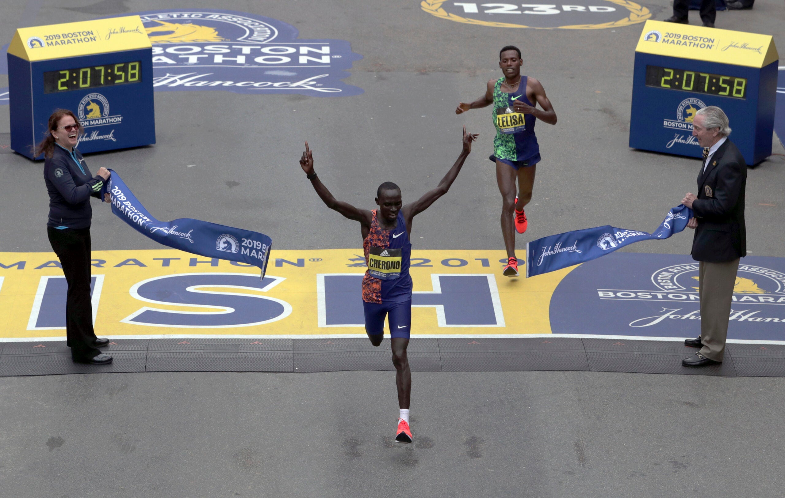 Re-watch the dramatic finish to the 2019 Boston Marathon men's race