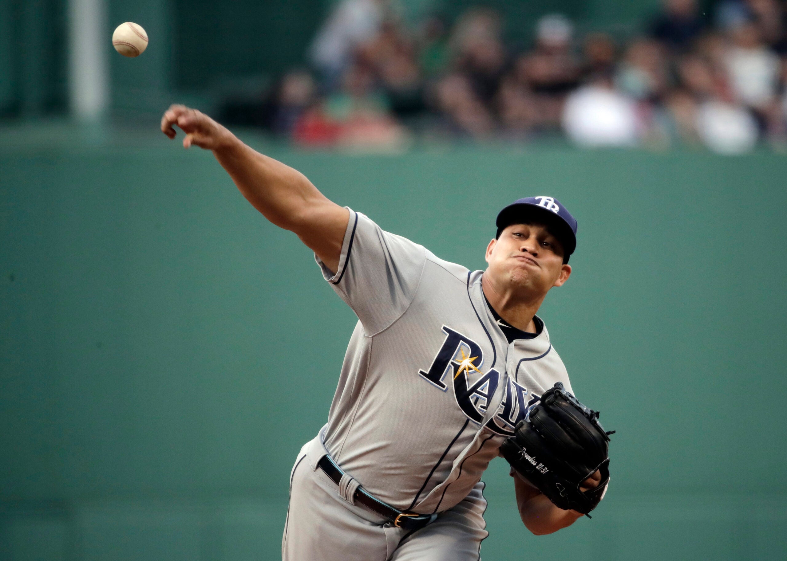 Chirinos throws 8 scoreless innings, Rays beat Red Sox 5-1