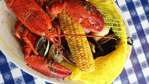 How to prepare a New England clambake, according to a local chef