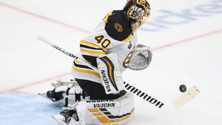 'The best player on the ice tonight': Tuukka Rask's dominant effort ...