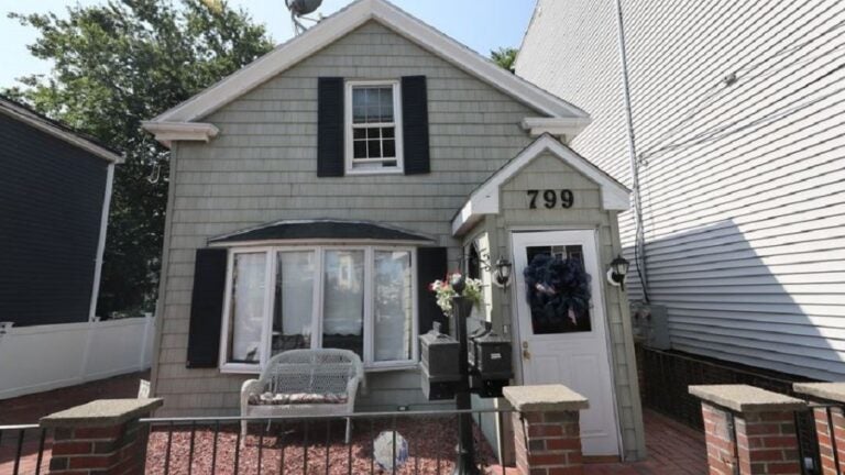 House where ‘Whitey’ Bulger’s victims were killed and buried is on sale ...