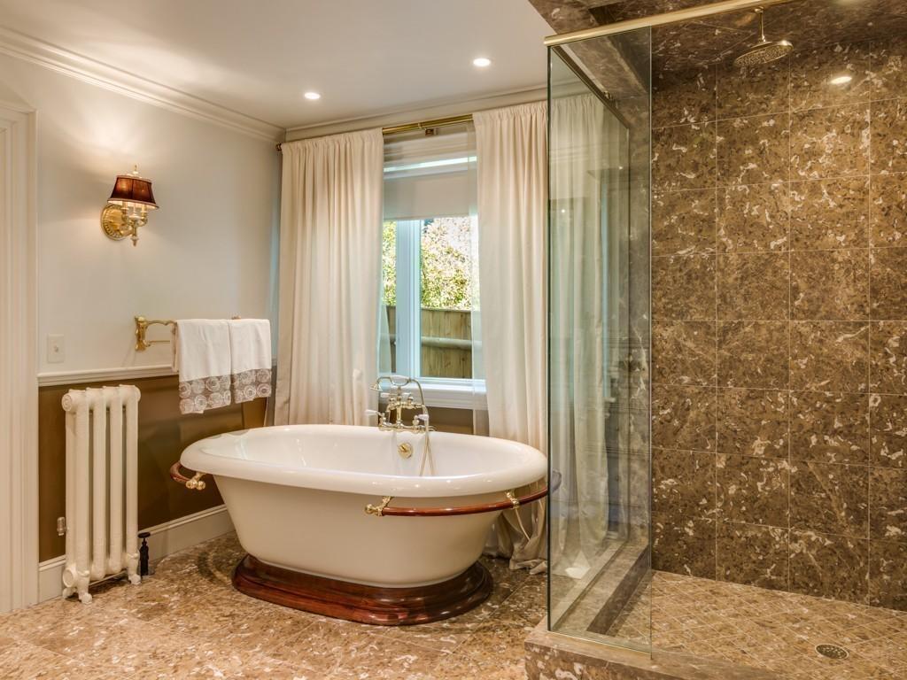 Gloucester home inspired Hopper painting. Now, you can buy it.