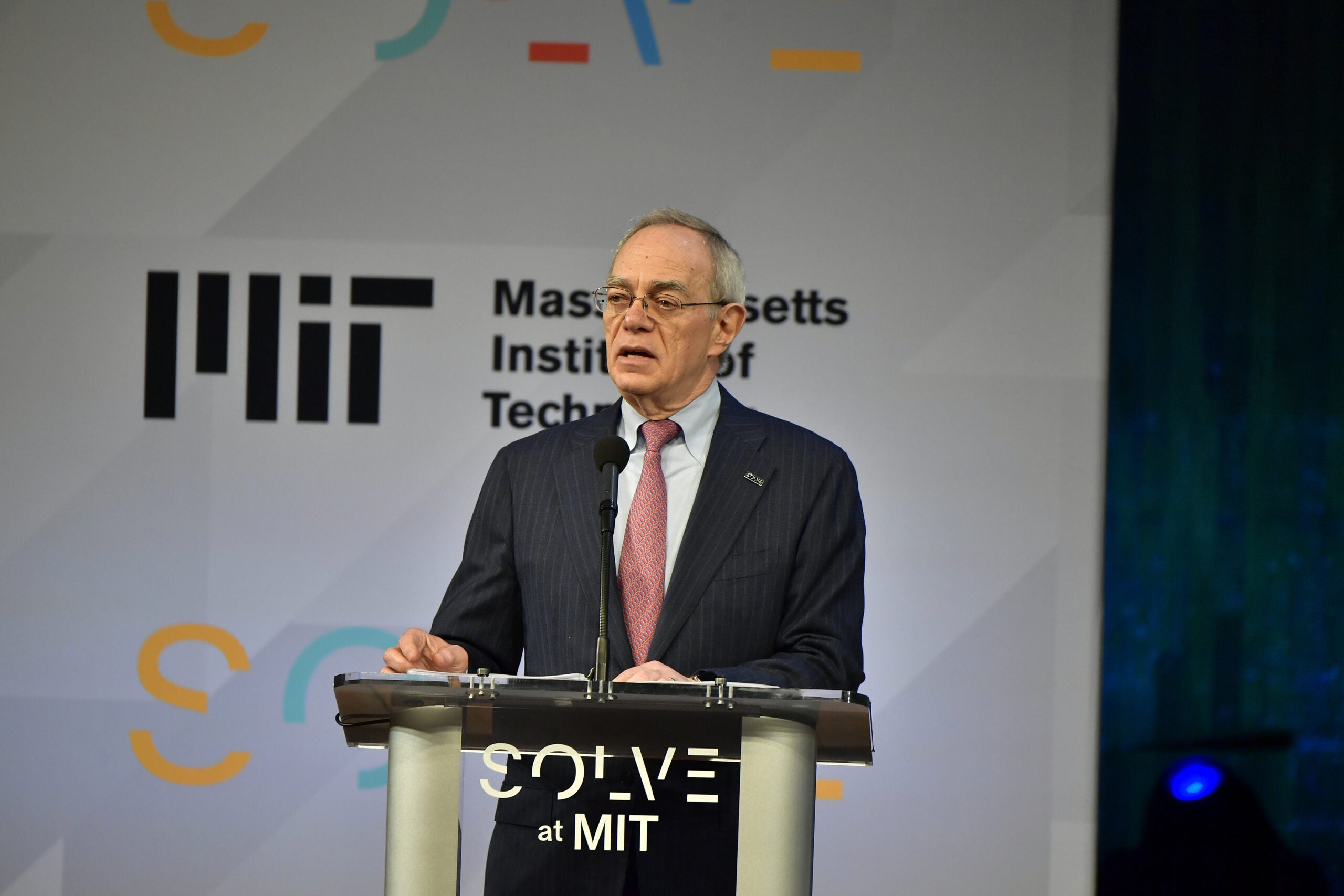 MIT president says he signed letter thanking Jeffrey Epstein for ...