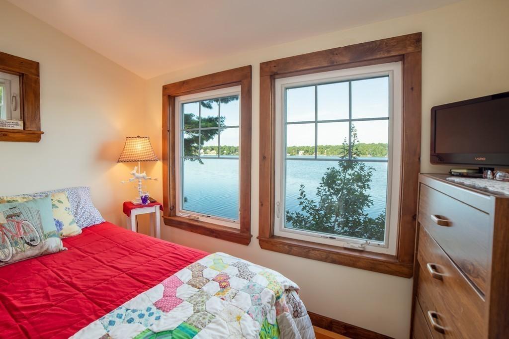 Just listed: Pondside Plymouth 3-season cottage with roof deck