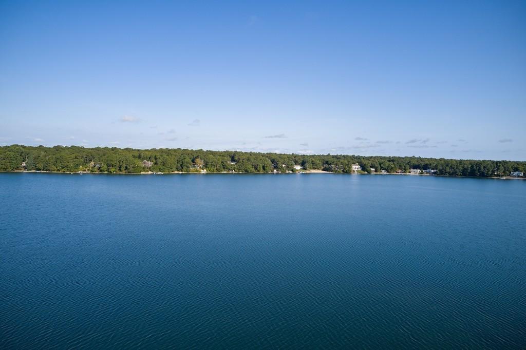 Just listed: Pondside Plymouth 3-season cottage with roof deck