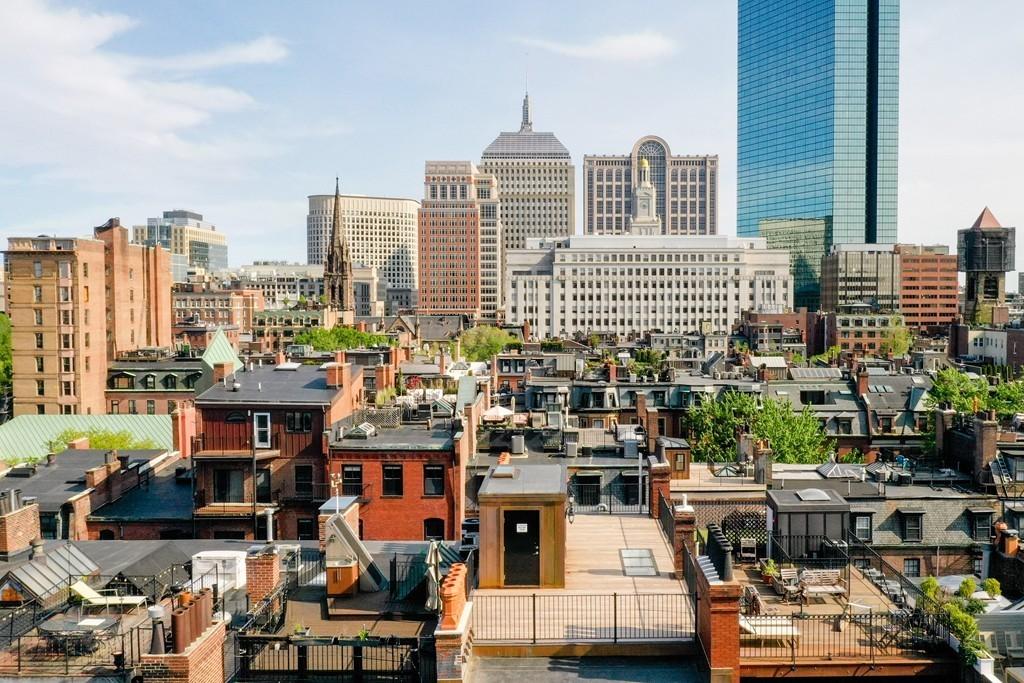 Luxury Home of Week: 6-level Beacon St. town house with roof deck