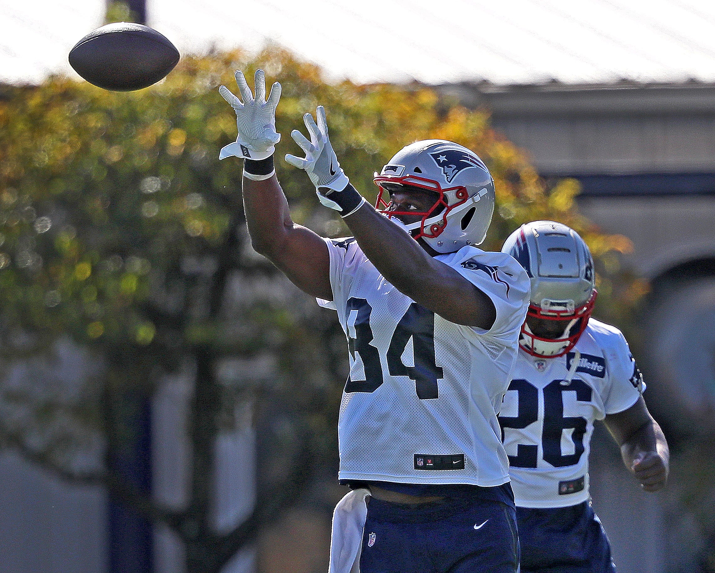 Patriots re-sign TE Ben Watson, release QB Cody Kessler