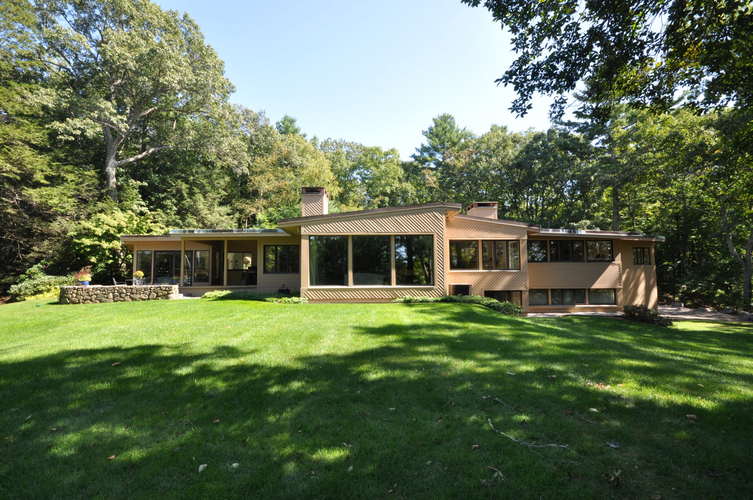 Just Listed: A Lincoln estate with stunning nature views