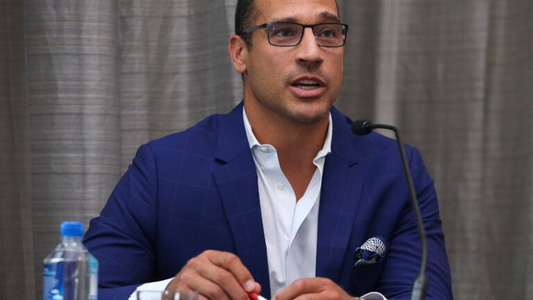 Christian Fauria kicks off 25-hour radio marathon