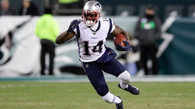 Former Patriots receiver Mohamed Sanu signs with 49ers