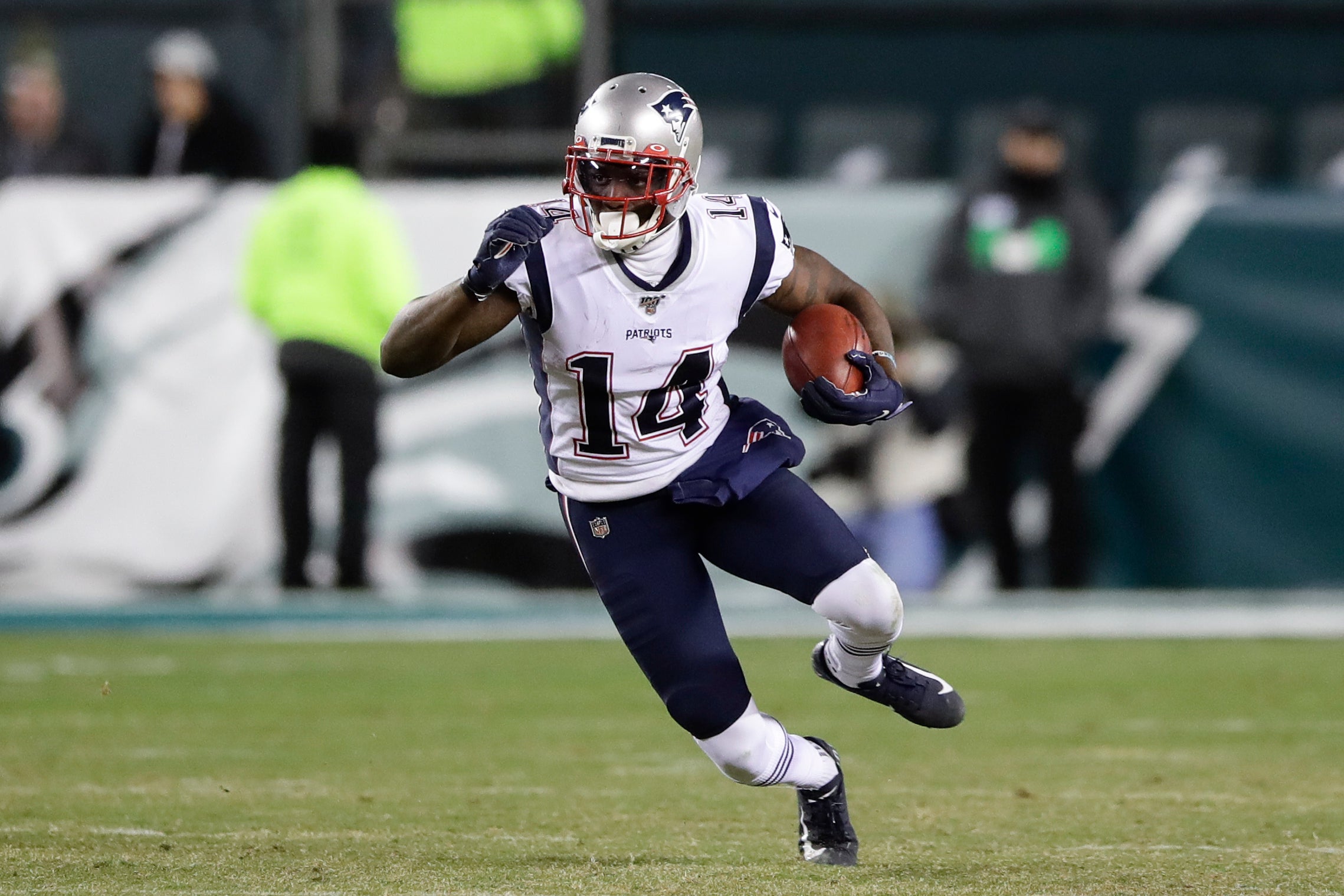 Former Patriots receiver Mohamed Sanu signs with 49ers