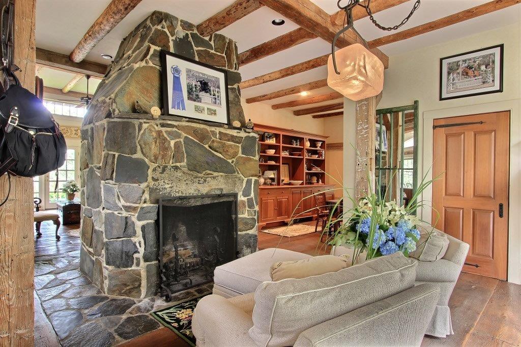 Former Cape home of late news anchor Tom Ellis for $1,479,000