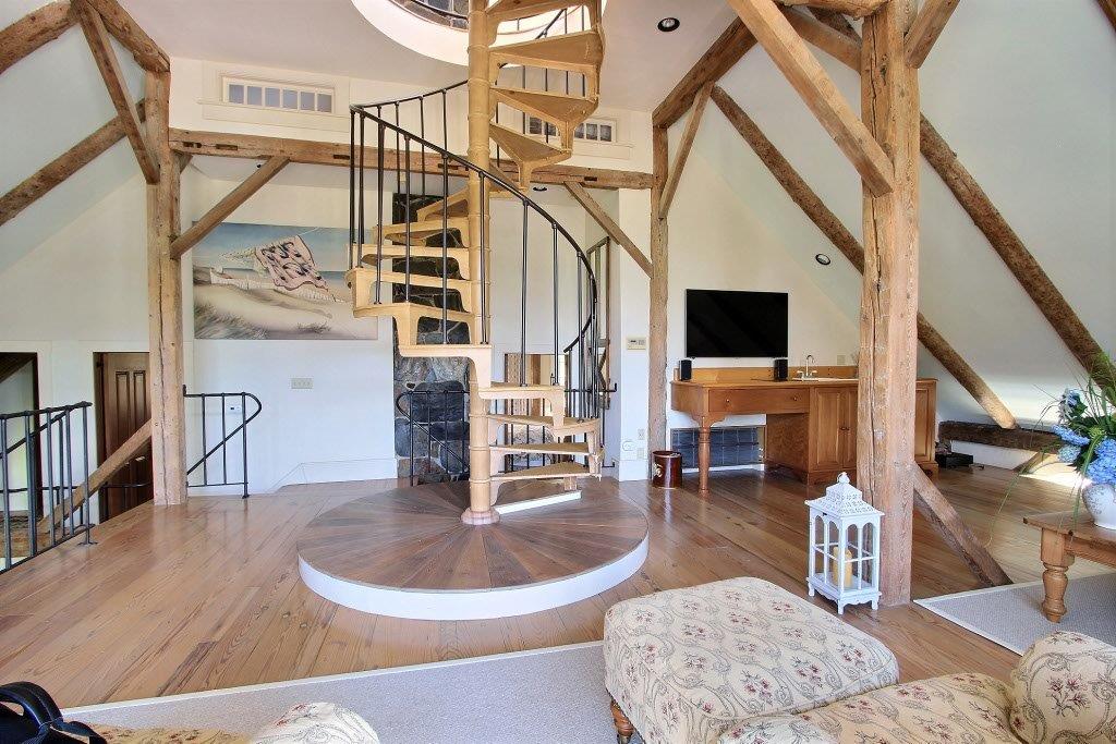 Former Cape home of late news anchor Tom Ellis for $1,479,000