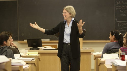 Elizabeth Warren's opponents say she used to be a 'corporate lawyer ...