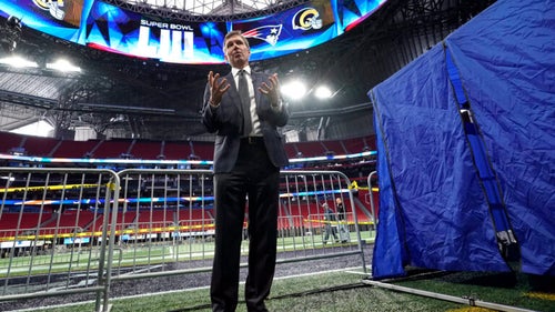 This is what it's like inside the NFL's mysterious sideline medical tent