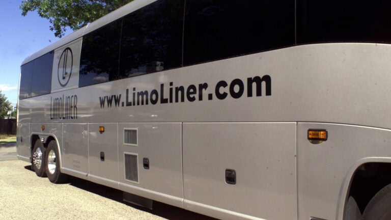 A luxury bus service between Boston and NYC 'regrettably' shuts down ...