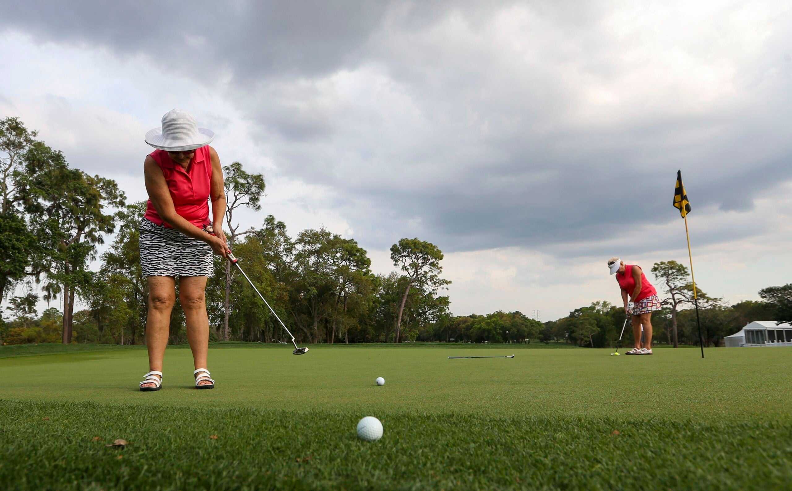 Should golf courses be open during the coronavirus outbreak?