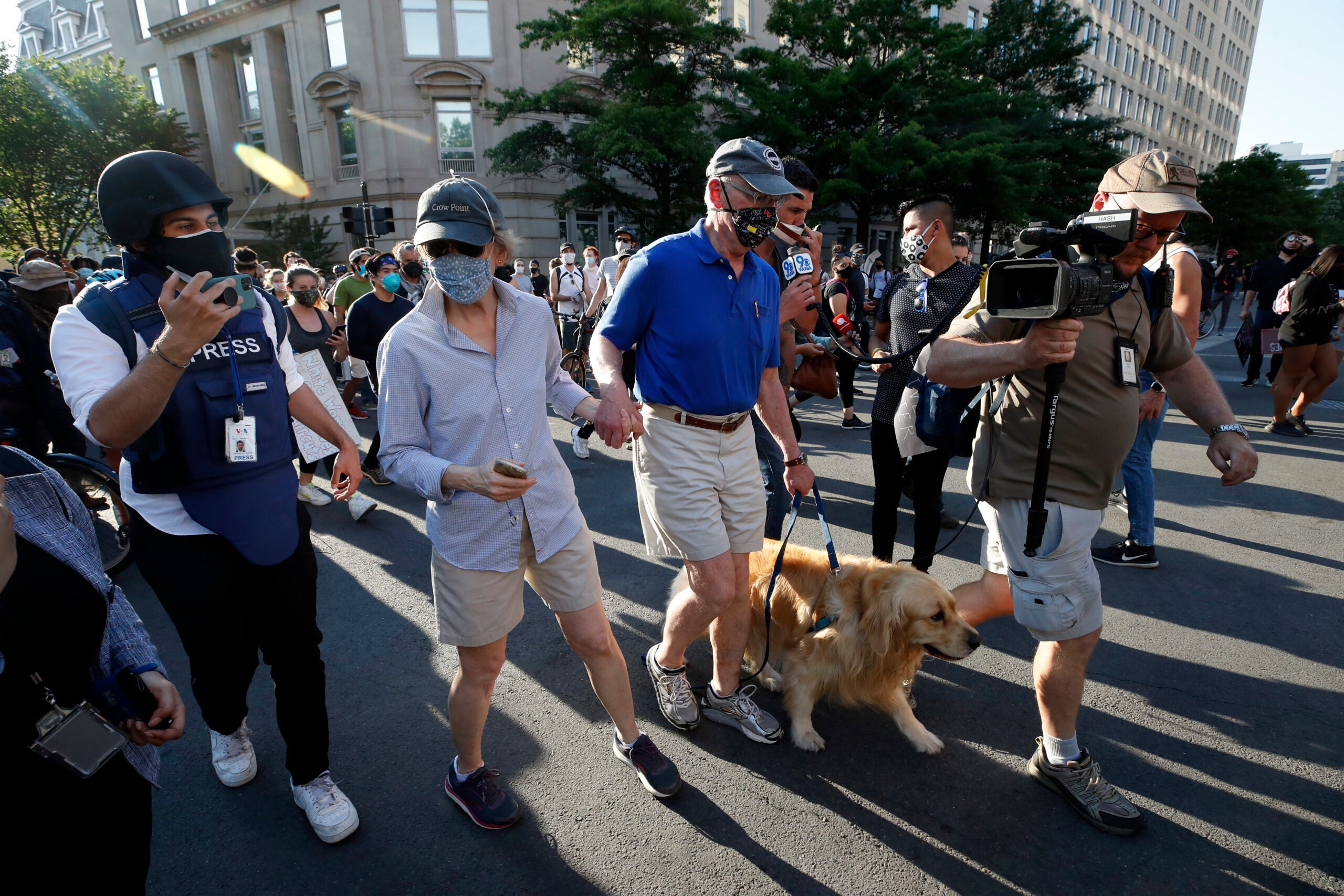 Elizabeth Warren joined protesters in D.C., after 'sickening' White ...