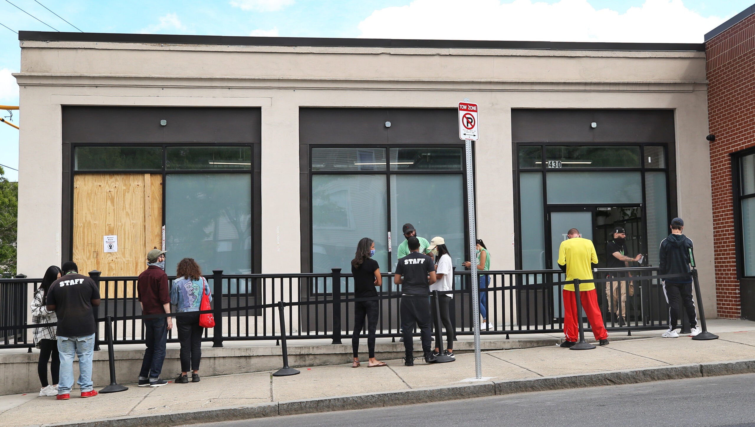 Security footage shows looting of Boston's first recreational marijuana ...