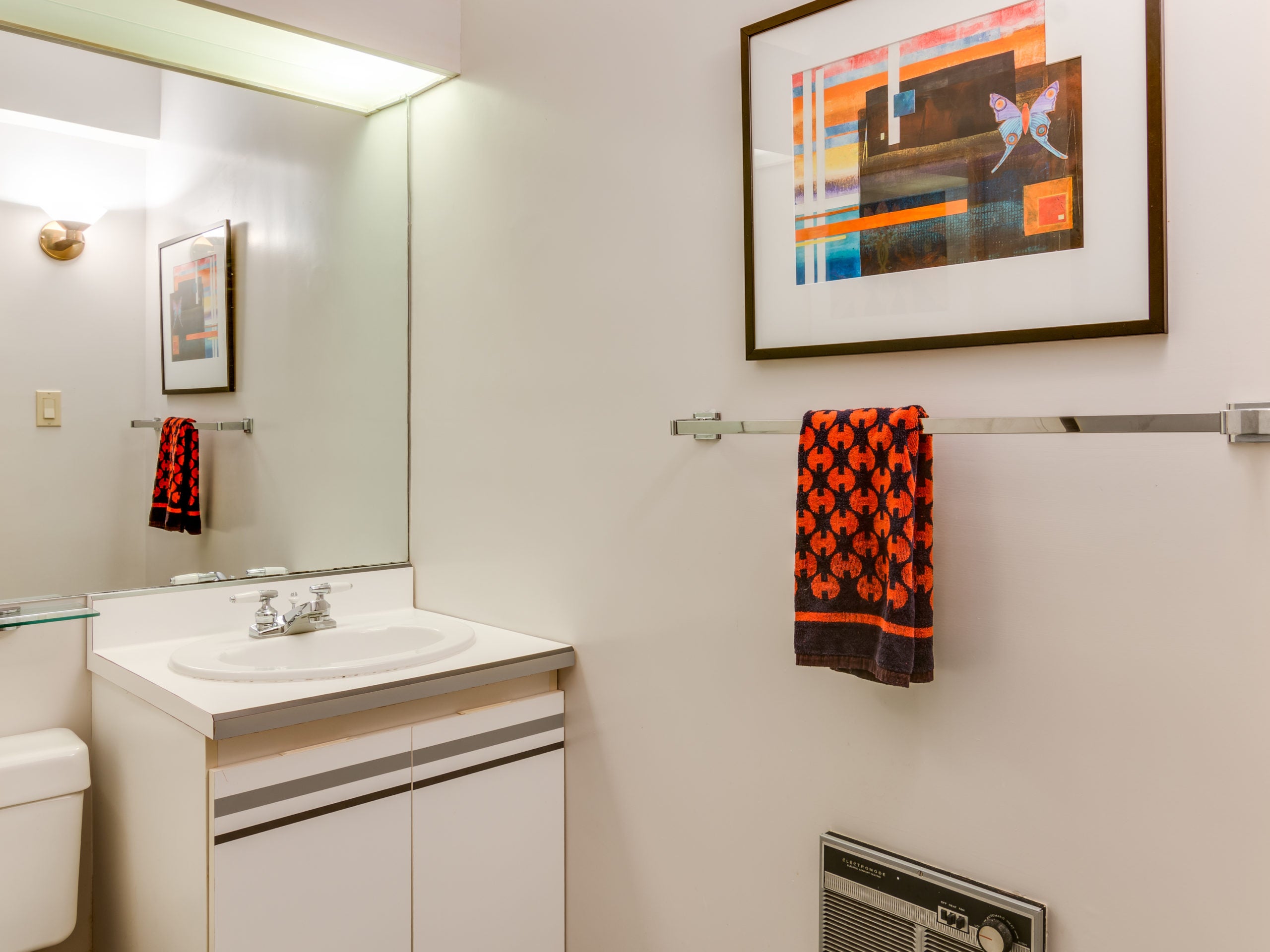 Home of Week: Trilevel contemporary in a rocky Gloucester outpost