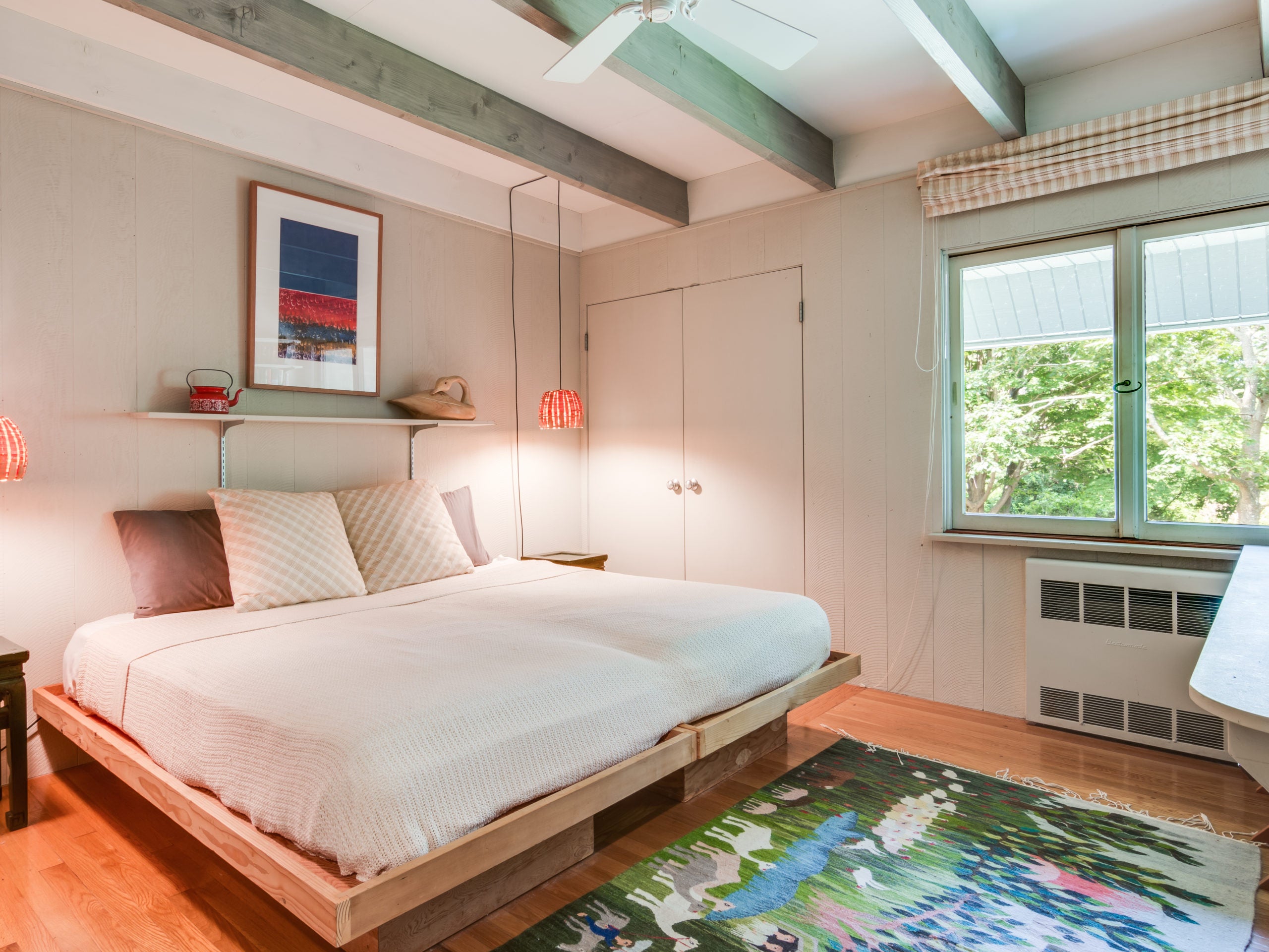 Home of Week: Trilevel contemporary in a rocky Gloucester outpost