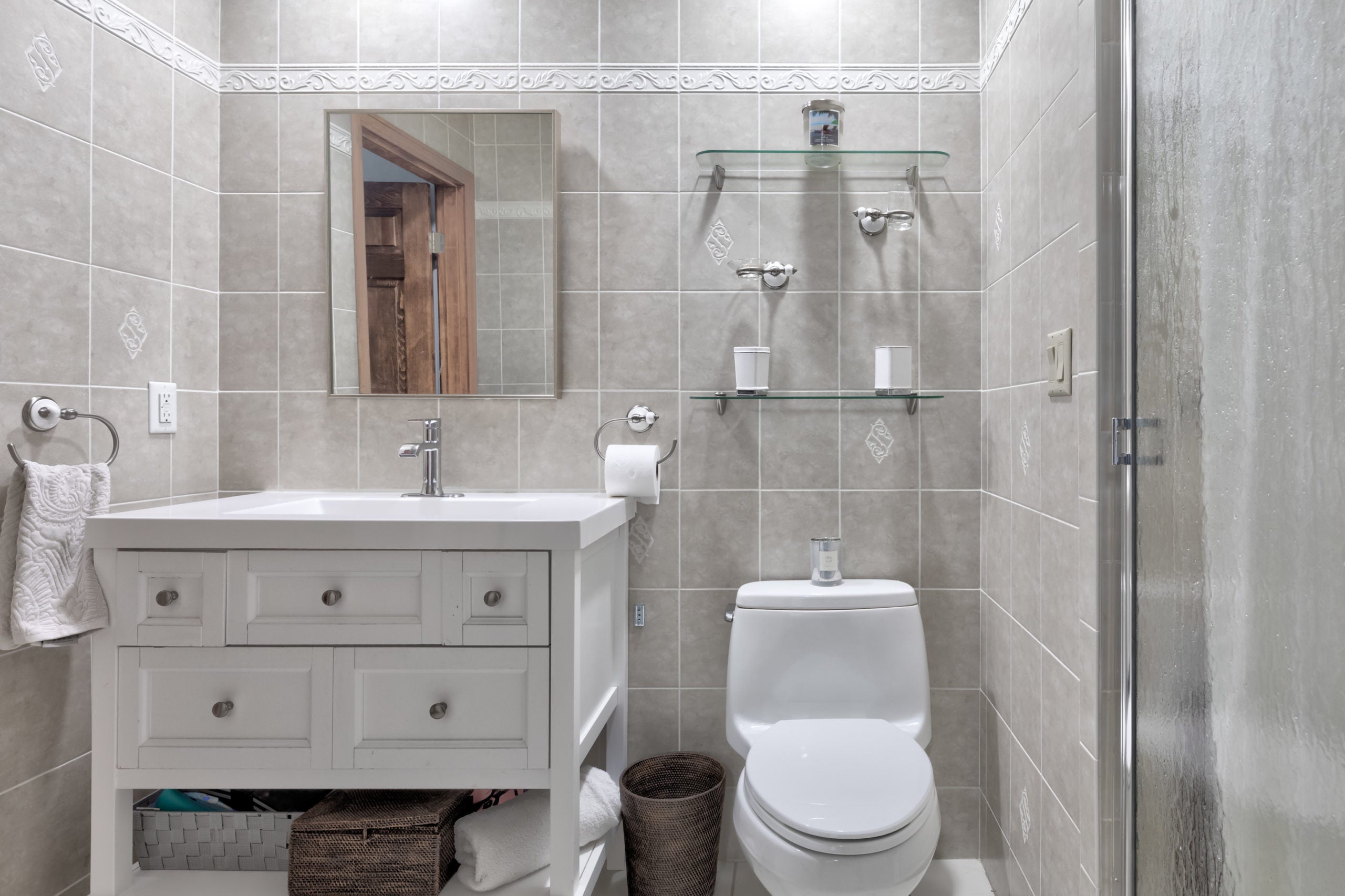 Home of the Week: Saugus 4-bedroom with a dreamy 'she shed'