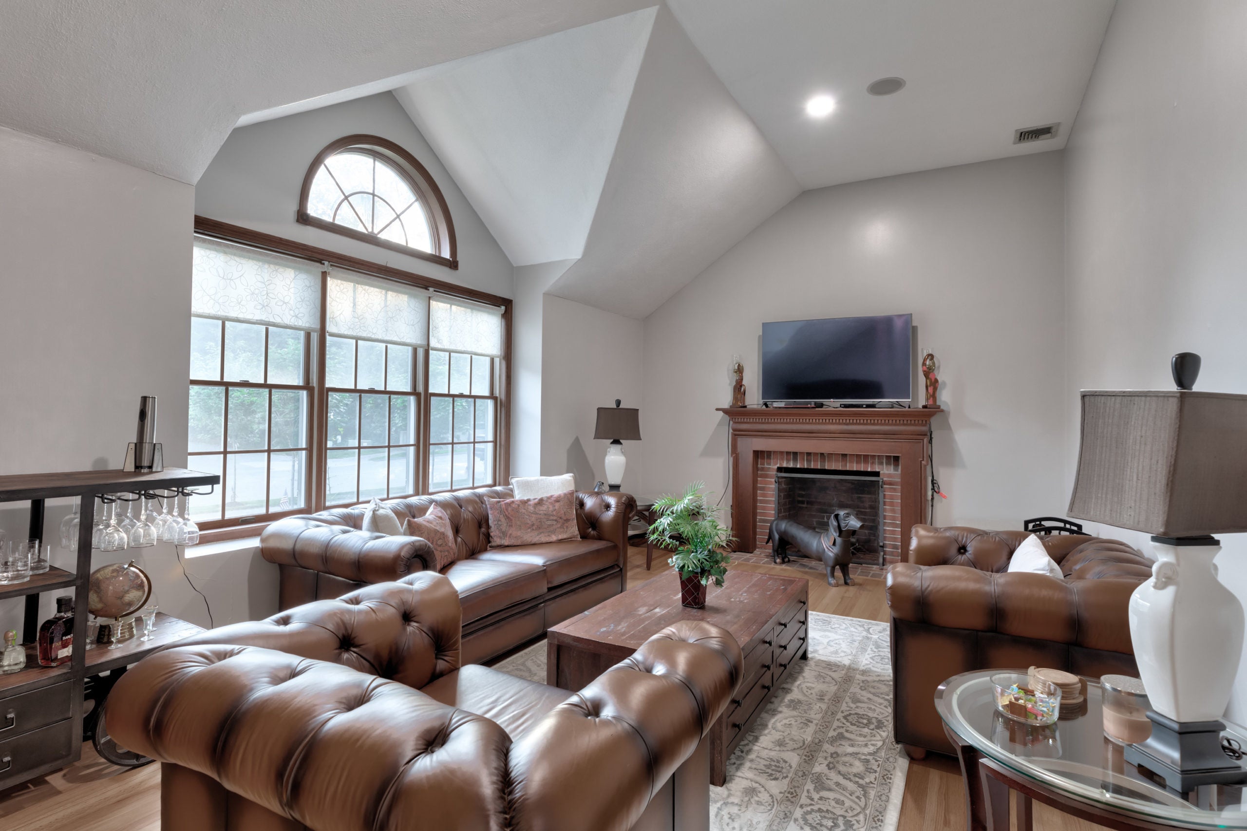 Home of the Week: Saugus 4-bedroom with a dreamy 'she shed'