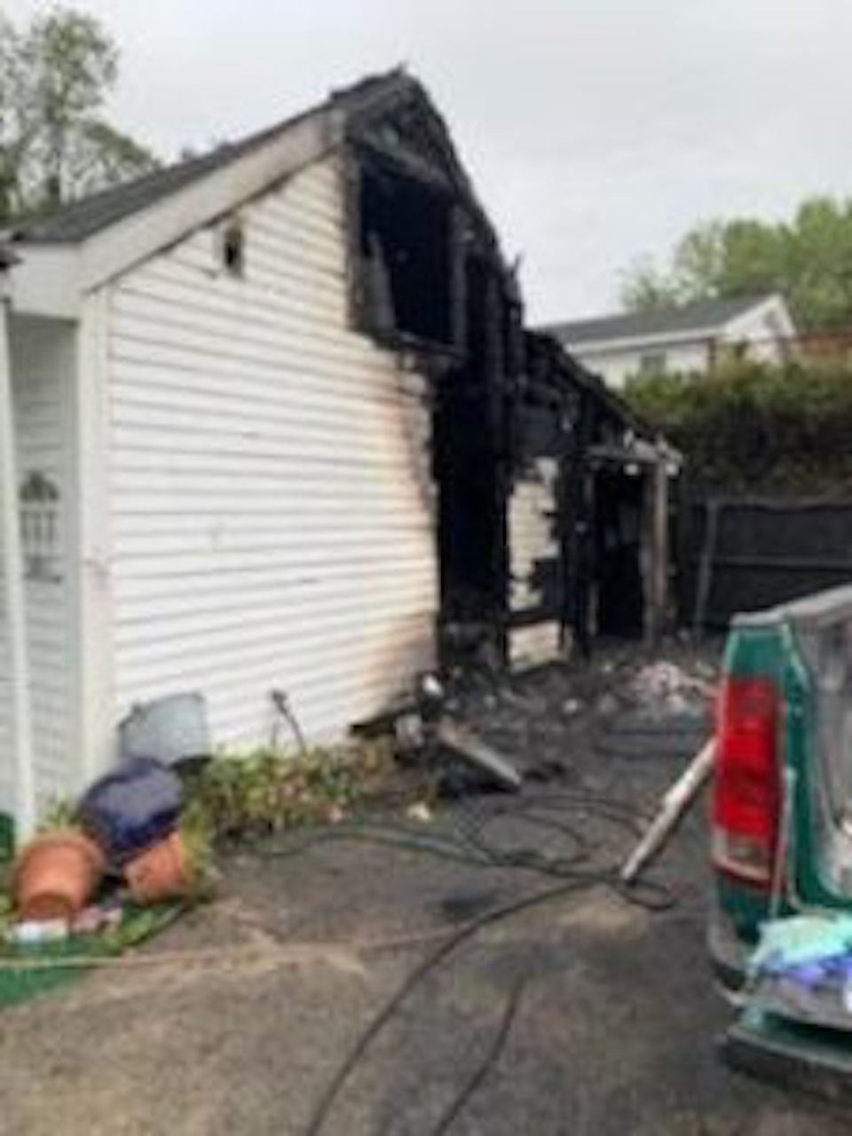 'Stubborn' 4-alarm fire ravages Groveland home