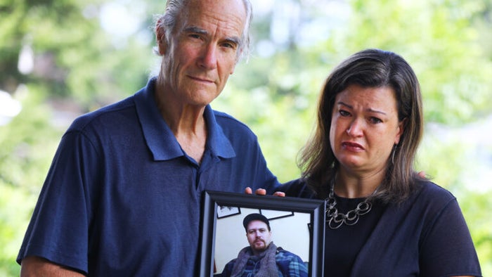 'No one should die like that': Family of man shot to death by police ...